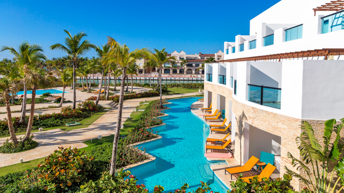 Experience True Luxury at Grand Palladium Resorts & Spas Jamaica and ...